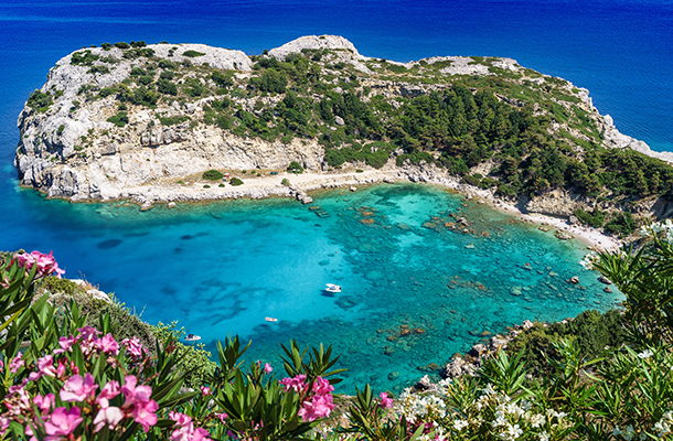 The 10 best family beaches in Rhodes | Broadway Travel