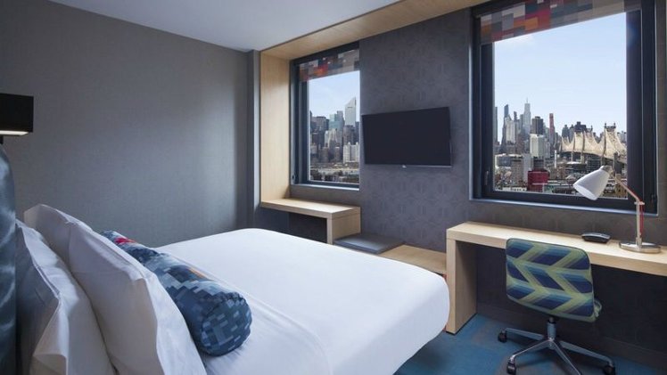 Aloft Long Island City-Manhattan View New York | Holidays to New York ...