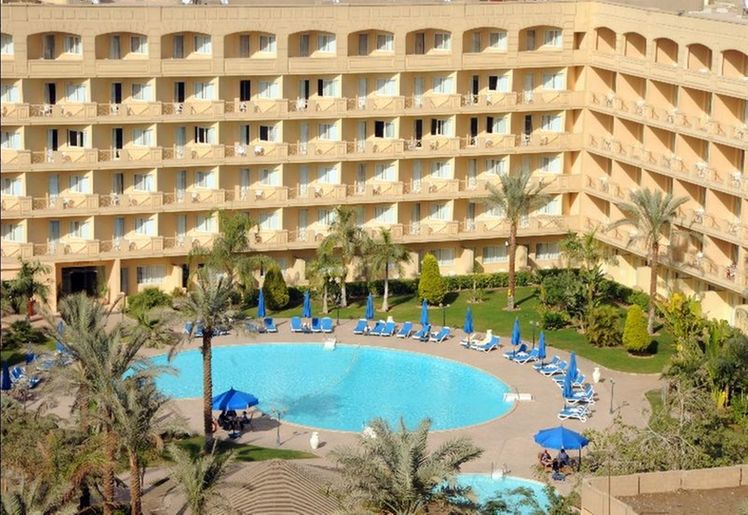 HOTEL GRAND PYRAMIDS Cairo | Holidays to Egypt | Broadway Travel