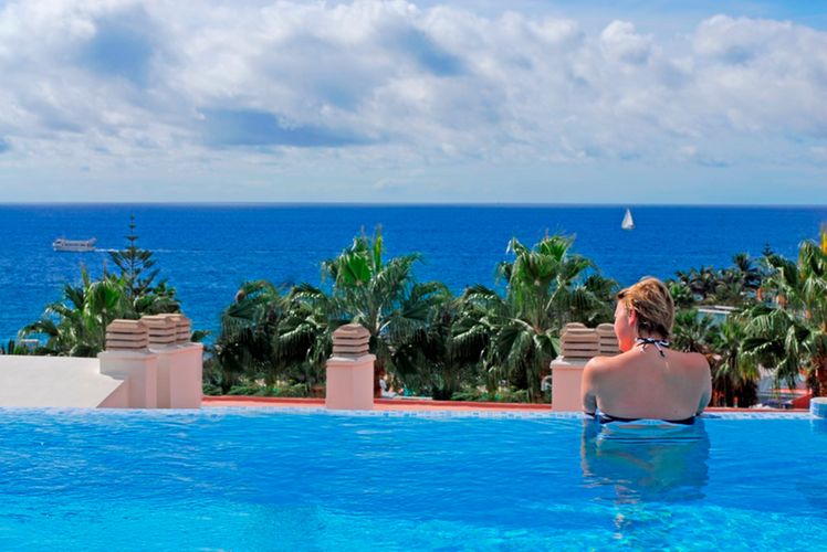 Aparthotel Curasol Gran Canaria | Holidays to Canary Islands | Broadway ...