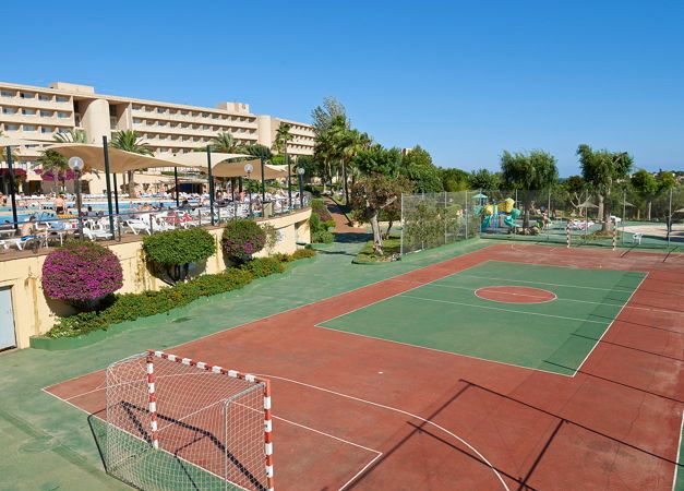 Hotel Club Cala Romani | Calas De Mallorca, Majorca | Broadway Travel