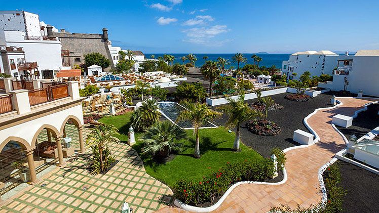 Gran Castillo Tagoro Family & Fun (Playa Blanca) | Broadway Travel
