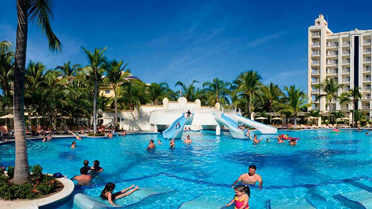 Riu Vallarta Puerto Vallarta | Holidays to Mexico | Broadway Travel
