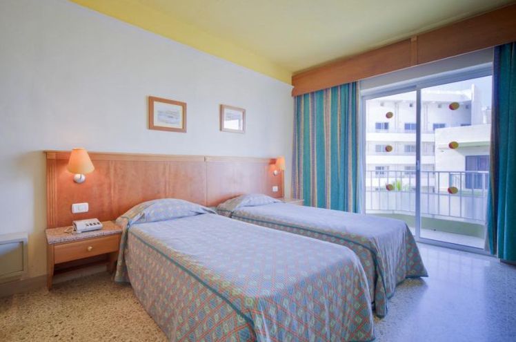 Topaz Hotel Malta | Holidays to Malta | Broadway Travel