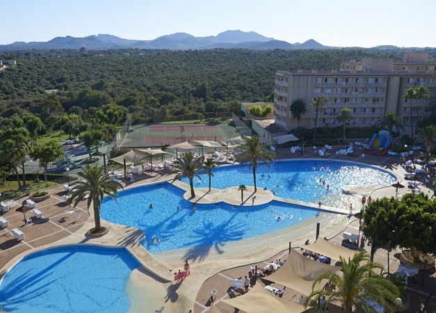Hotel Club Cala Romani | Calas De Mallorca, Majorca | Broadway Travel